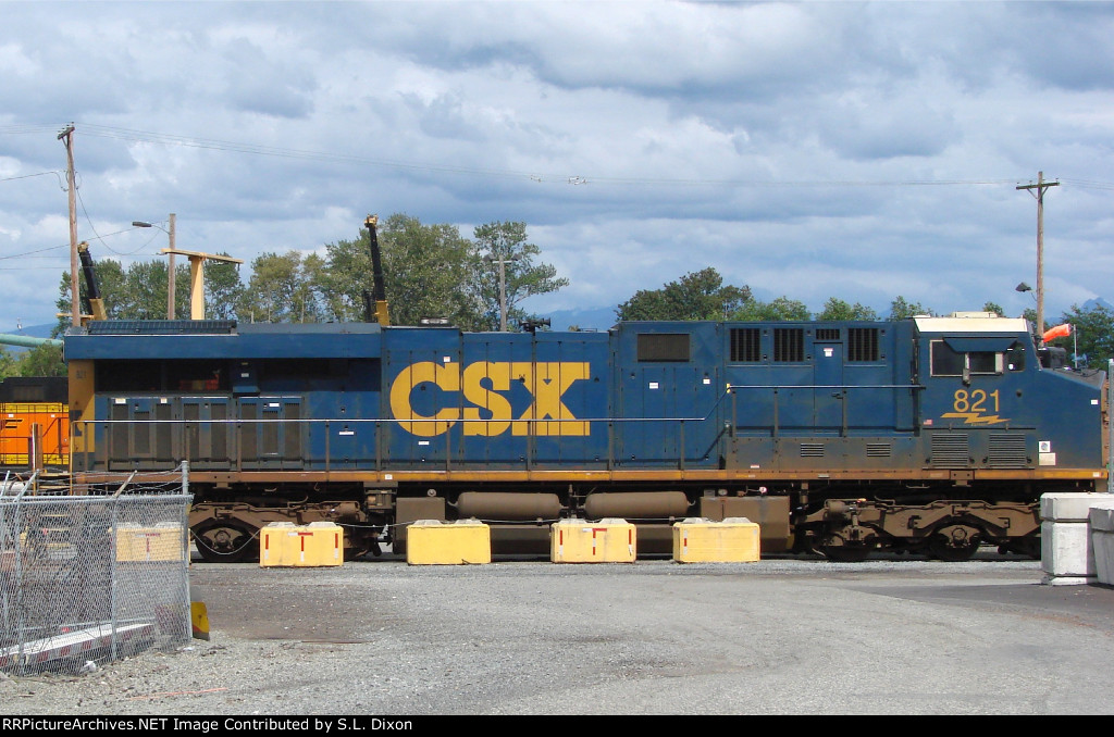 CSX 821